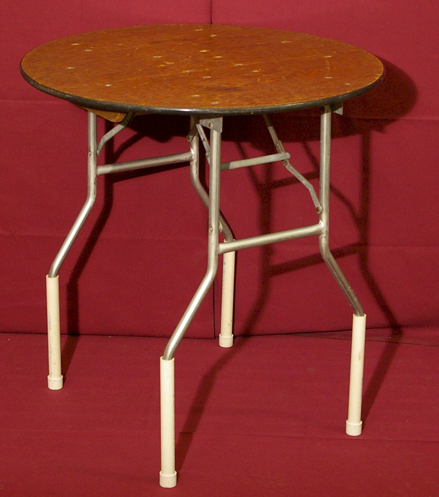 36″ Round Cocktail Table
